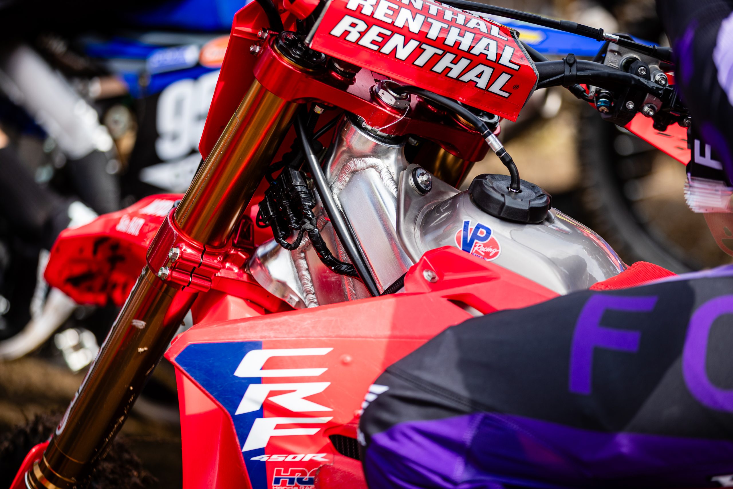 Technik-Offensive bei HRC: Neue Honda CRF 450 feiert MXGP-Debüt